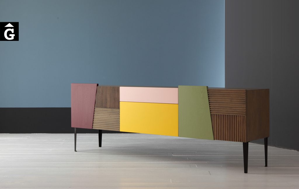 Moble aparador massís de Roure pintat | Distribuïdor oficial Devina Nais